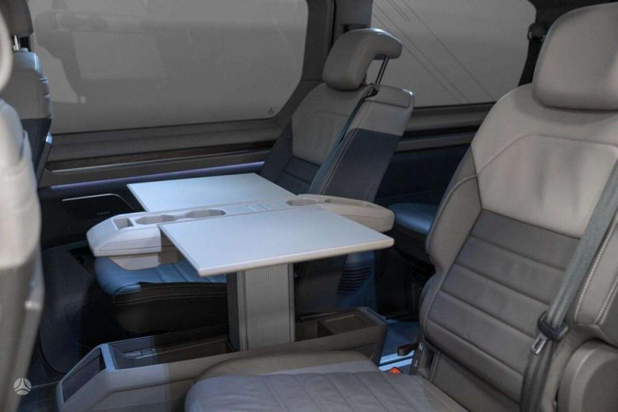 Pelēks Volkswagen Multivan 2022 Viļņa, ar dzinēja tilpumu 2.00 L un nobraukumu 115 tūkst. km par 42500 €, foto 8 vietnē AUTOMOTO.COM.LV
