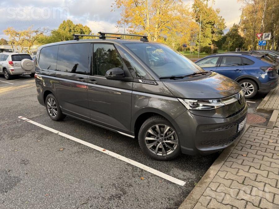 Pelēks Volkswagen Multivan 2022 Rīga, ar dzinēja tilpumu 1.40 L un nobraukumu 84 tūkst. km par 38500 €, foto 6 vietnē AUTOMOTO.COM.LV