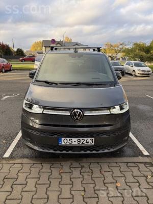 Pelēks Volkswagen Multivan 2022 Rīga, ar dzinēja tilpumu 1.40 L un nobraukumu 84 tūkst. km par 38500 €, foto 7 vietnē AUTOMOTO.COM.LV