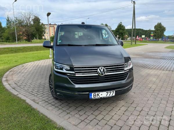 Pelēks Volkswagen Multivan 2023 Rīga, ar dzinēja tilpumu 2.00 L un nobraukumu 93 tūkst. km par 44900 €, foto 1 vietnē AUTOMOTO.COM.LV