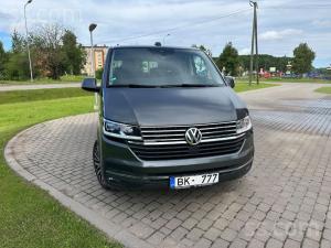 Pelēks Volkswagen Multivan 2023 Rīga, ar dzinēja tilpumu 2.00 L un nobraukumu 93 tūkst. km par 44900 €, foto  vietnē AUTOMOTO.COM.LV
