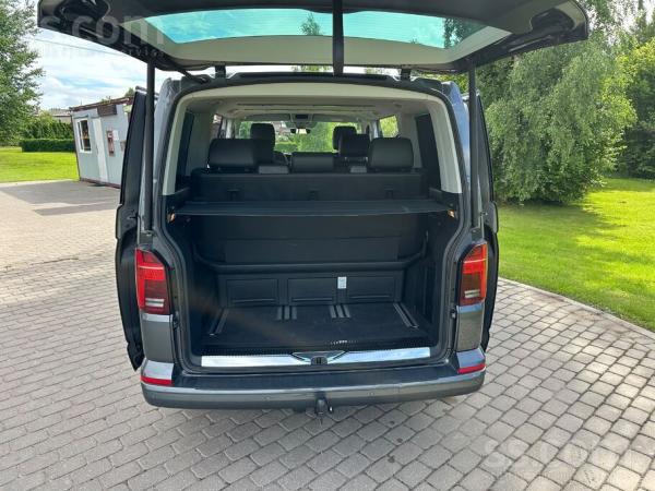 Pelēks Volkswagen Multivan 2023 Rīga, ar dzinēja tilpumu 2.00 L un nobraukumu 93 tūkst. km par 44900 €, foto 4 vietnē AUTOMOTO.COM.LV