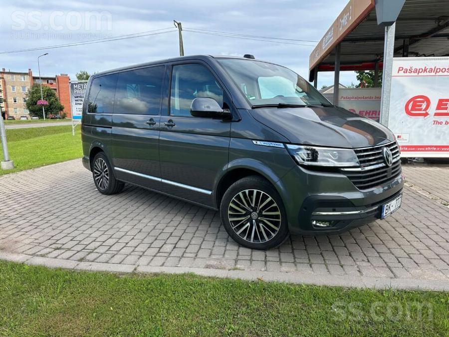 Grey Volkswagen Multivan 2023 in Riga, with an engine capacity of 2.00 L and mileage of 93 thousand km for 44900 €, photo 6 on AUTOMOTO.COM.LV