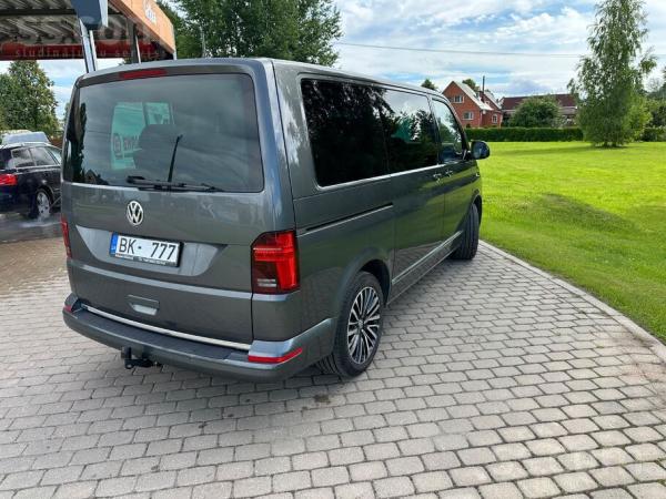 Pelēks Volkswagen Multivan 2023 Rīga, ar dzinēja tilpumu 2.00 L un nobraukumu 93 tūkst. km par 44900 €, foto 6 vietnē AUTOMOTO.COM.LV