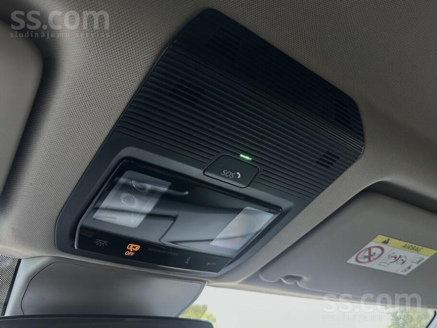 Grey Volkswagen Multivan 2023 in Riga, with an engine capacity of 2.00 L and mileage of 118 thousand km for 39950 €, photo 15 on AUTOMOTO.COM.LV