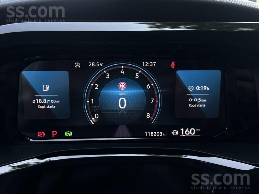 Grey Volkswagen Multivan 2023 in Riga, with an engine capacity of 2.00 L and mileage of 118 thousand km for 39950 €, photo 29 on AUTOMOTO.COM.LV