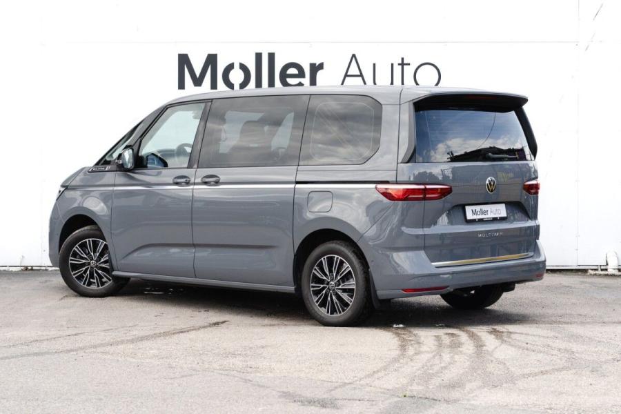 Pelēks Volkswagen Multivan 2023 Rīga, ar dzinēja tilpumu 1.40 L un nobraukumu 92 tūkst. km par 44950 €, foto 4 vietnē AUTOMOTO.COM.LV