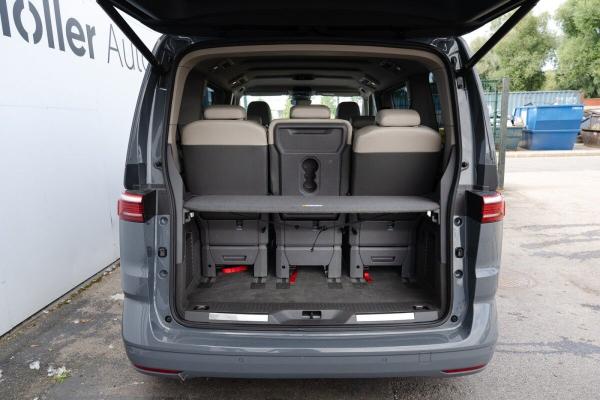 Pelēks Volkswagen Multivan 2023 Rīga, ar dzinēja tilpumu 1.40 L un nobraukumu 92 tūkst. km par 44950 €, foto 9 vietnē AUTOMOTO.COM.LV