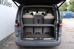 Pelēks Volkswagen Multivan 2023 Rīga, ar dzinēja tilpumu 1.40 L un nobraukumu 92 tūkst. km par 44950 €, foto 10 vietnē AUTOMOTO.COM.LV