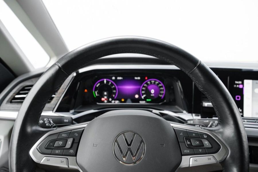 Pelēks Volkswagen Multivan 2023 Rīga, ar dzinēja tilpumu 1.40 L un nobraukumu 92 tūkst. km par 44950 €, foto 20 vietnē AUTOMOTO.COM.LV