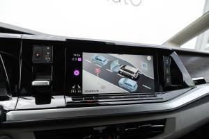 Pelēks Volkswagen Multivan 2023 Rīga, ar dzinēja tilpumu 1.40 L un nobraukumu 92 tūkst. km par 44950 €, foto 27 vietnē AUTOMOTO.COM.LV