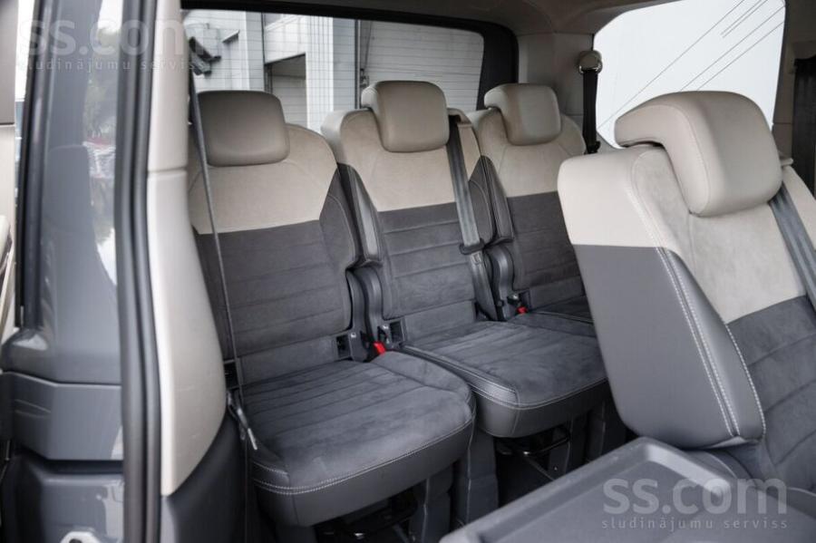 Grey Volkswagen Multivan 2023 in Riga, with an engine capacity of 1.40 L and mileage of 92 thousand km for 44950 €, photo 8 on AUTOMOTO.COM.LV