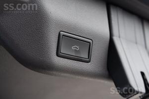Grey Volkswagen Multivan 2023 in Riga, with an engine capacity of 1.40 L and mileage of 92 thousand km for 44950 €, photo 11 on AUTOMOTO.COM.LV
