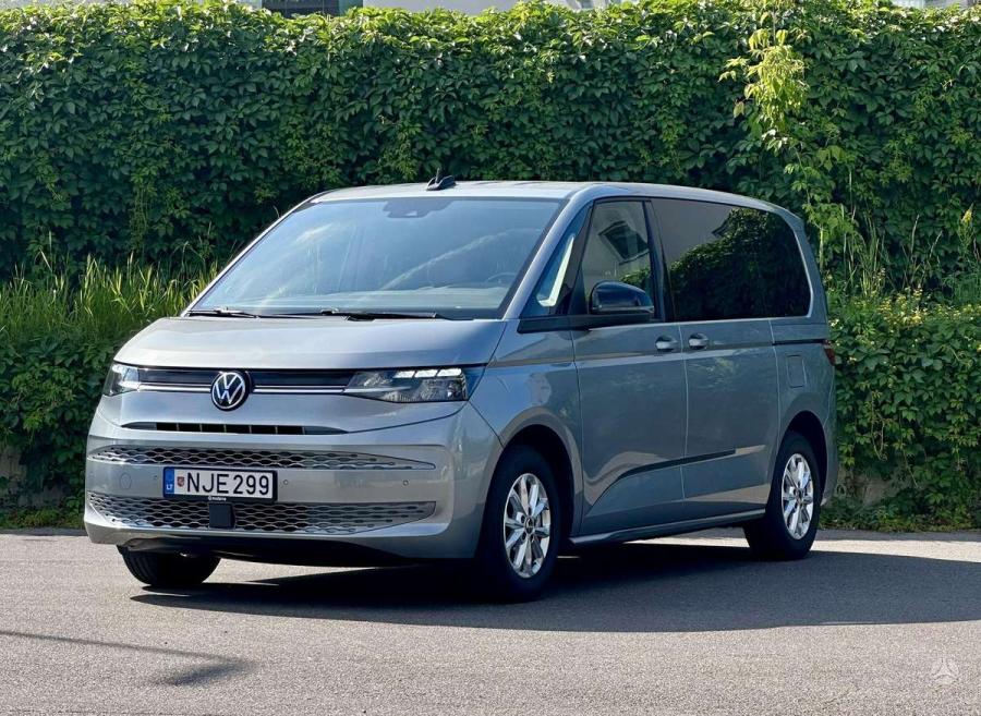 Pelēks Volkswagen Multivan 2023 Viļņa, ar dzinēja tilpumu 1.50 L un nobraukumu 79 tūkst. km par 43500 €, foto 1 vietnē AUTOMOTO.COM.LV