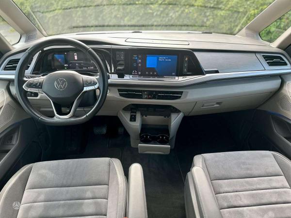 Фольксваген Мультиван 2023 в Вильнюс на AUTOMOTO.COM.LV Серый Фольксваген Мультиван 2023 в Вильнюс, объемом двигателя 1.50 л и пробегом 79 тыс. км за 43500 €, фото 5 на AUTOMOTO.COM.LV