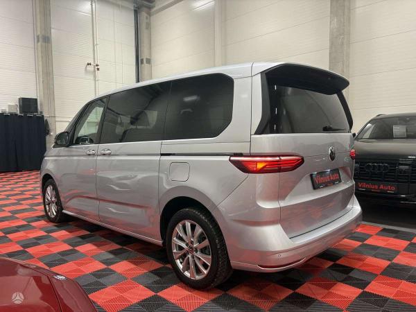 Pelēks Volkswagen Multivan 2024 Viļņa, ar dzinēja tilpumu 1.98 L un nobraukumu 12 tūkst. km par 47990 €, foto 6 vietnē AUTOMOTO.COM.LV