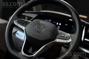 Pelēks Volkswagen Multivan 2024 Rīga, ar dzinēja tilpumu 2.00 L un nobraukumu 6 tūkst. km par 53880 €, foto 24 vietnē AUTOMOTO.COM.LV