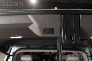 Pelēks Volkswagen Multivan 2024 Rīga, ar dzinēja tilpumu 2.00 L un nobraukumu 6 tūkst. km par 53880 €, foto 32 vietnē AUTOMOTO.COM.LV