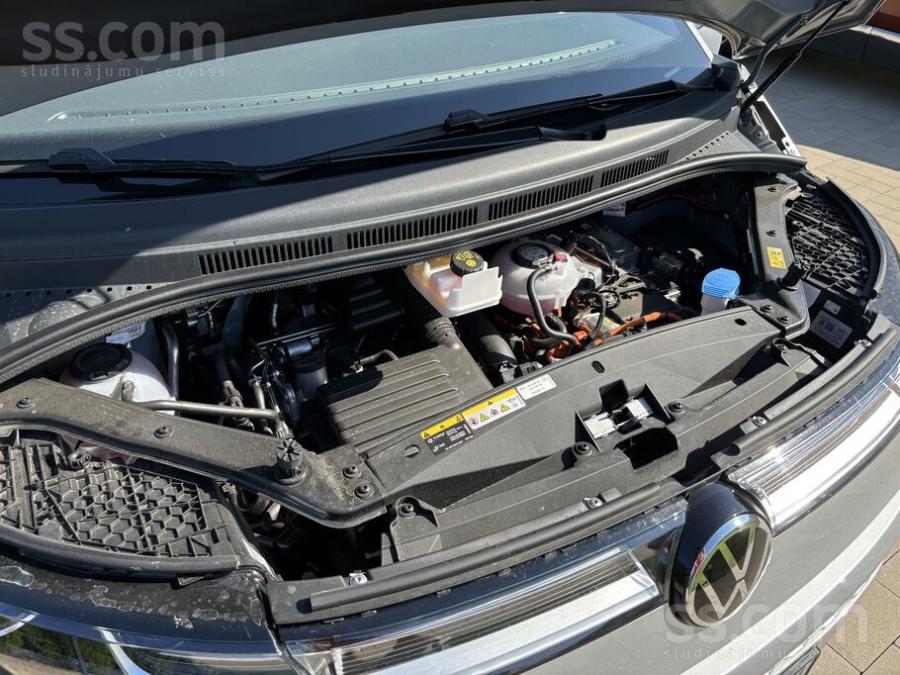 Pelēks Volkswagen Multivan 2024 Rīga, ar dzinēja tilpumu 1.40 L un nobraukumu 22 tūkst. km par 56500 €, foto 12 vietnē AUTOMOTO.COM.LV