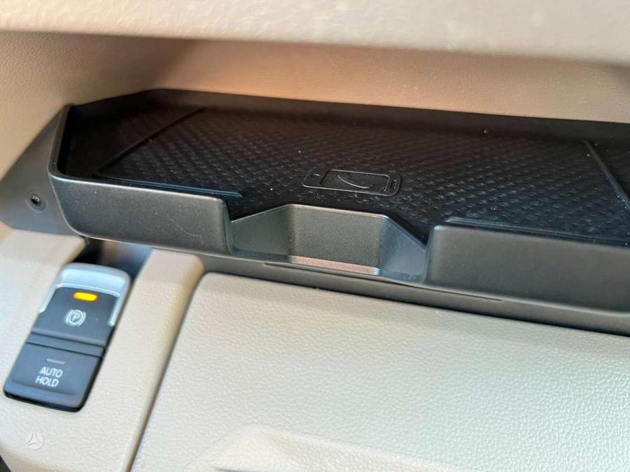 Pelēks Volkswagen Multivan 2025 Kauņa, ar dzinēja tilpumu 1.98 L un nobraukumu 17 tūkst. km par 66500 €, foto 25 vietnē AUTOMOTO.COM.LV