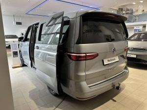 Pelēks Volkswagen Multivan 2026 Panevēža, ar dzinēja tilpumu 1.97 L un nobraukumu 0 tūkst. km par 64900 €, foto 6 vietnē AUTOMOTO.COM.LV
