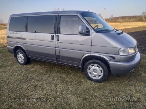 Grey Volkswagen Multivan 1996 in Polva, with an engine capacity of 2.50 L and mileage of 384 thousand km for 4900 €, photo 2 on AUTOMOTO.COM.LV
