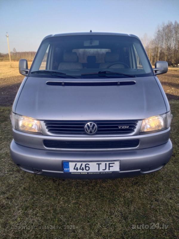Grey Volkswagen Multivan 1996 in Polva, with an engine capacity of 2.50 L and mileage of 384 thousand km for 4900 €, photo 3 on AUTOMOTO.COM.LV