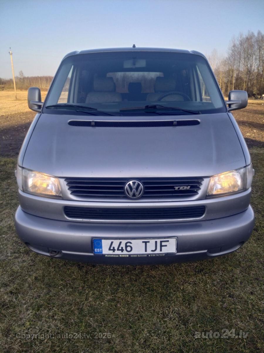 Grey Volkswagen Multivan 1996 in Polva, with an engine capacity of 2.50 L and mileage of 384 thousand km for 4900 €, photo 3 on AUTOMOTO.COM.LV