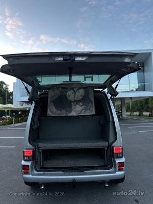 Pelēks Volkswagen Multivan 1997 Tallina, ar dzinēja tilpumu 2.50 L un nobraukumu 500 tūkst. km par 5999 €, foto 9 vietnē AUTOMOTO.COM.LV