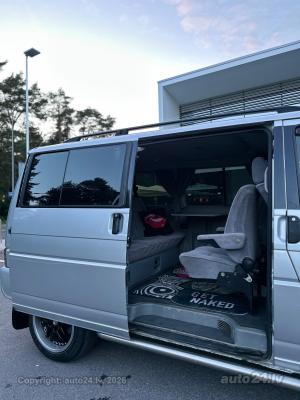 Pelēks Volkswagen Multivan 1997 Tallina, ar dzinēja tilpumu 2.50 L un nobraukumu 500 tūkst. km par 5999 €, foto 10 vietnē AUTOMOTO.COM.LV