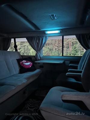 Pelēks Volkswagen Multivan 1997 Tallina, ar dzinēja tilpumu 2.50 L un nobraukumu 500 tūkst. km par 5999 €, foto 18 vietnē AUTOMOTO.COM.LV