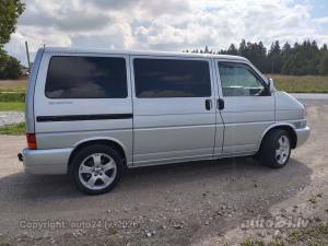 Grey Volkswagen Multivan 2001 in Tallinn, with an engine capacity of 2.50 L and mileage of 207 thousand km for 14500 €, photo 6 on AUTOMOTO.COM.LV