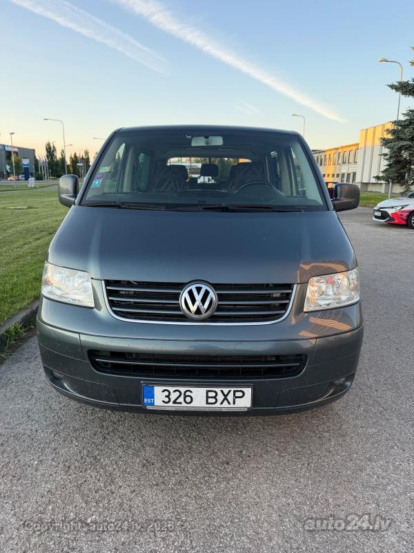 Grey Volkswagen Multivan 2003 in Tallinn, with an engine capacity of 2.50 L and mileage of 485 thousand km for 6490 €, photo 3 on AUTOMOTO.COM.LV