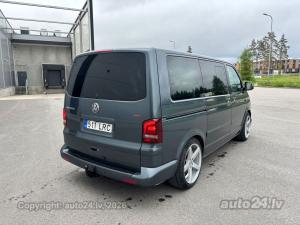 Grey Volkswagen Multivan 2004 in Tartu, with an engine capacity of 2.50 L and mileage of 312 thousand km for 7900 €, photo 6 on AUTOMOTO.COM.LV