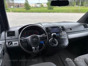 Grey Volkswagen Multivan 2004 in Tartu, with an engine capacity of 2.50 L and mileage of 312 thousand km for 7900 €, photo 11 on AUTOMOTO.COM.LV