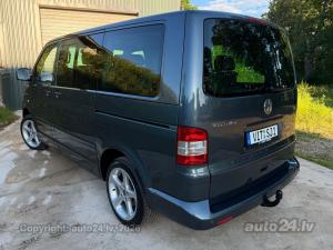 Pelēks Volkswagen Multivan 2004 Viljandi, ar dzinēja tilpumu 2.50 L un nobraukumu 344 tūkst. km par 8790 €, foto 5 vietnē AUTOMOTO.COM.LV