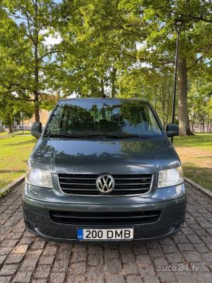 Pelēks Volkswagen Multivan 2004 Viljandi, ar dzinēja tilpumu 2.50 L un nobraukumu 317 tūkst. km par 8500 €, foto 4 vietnē AUTOMOTO.COM.LV