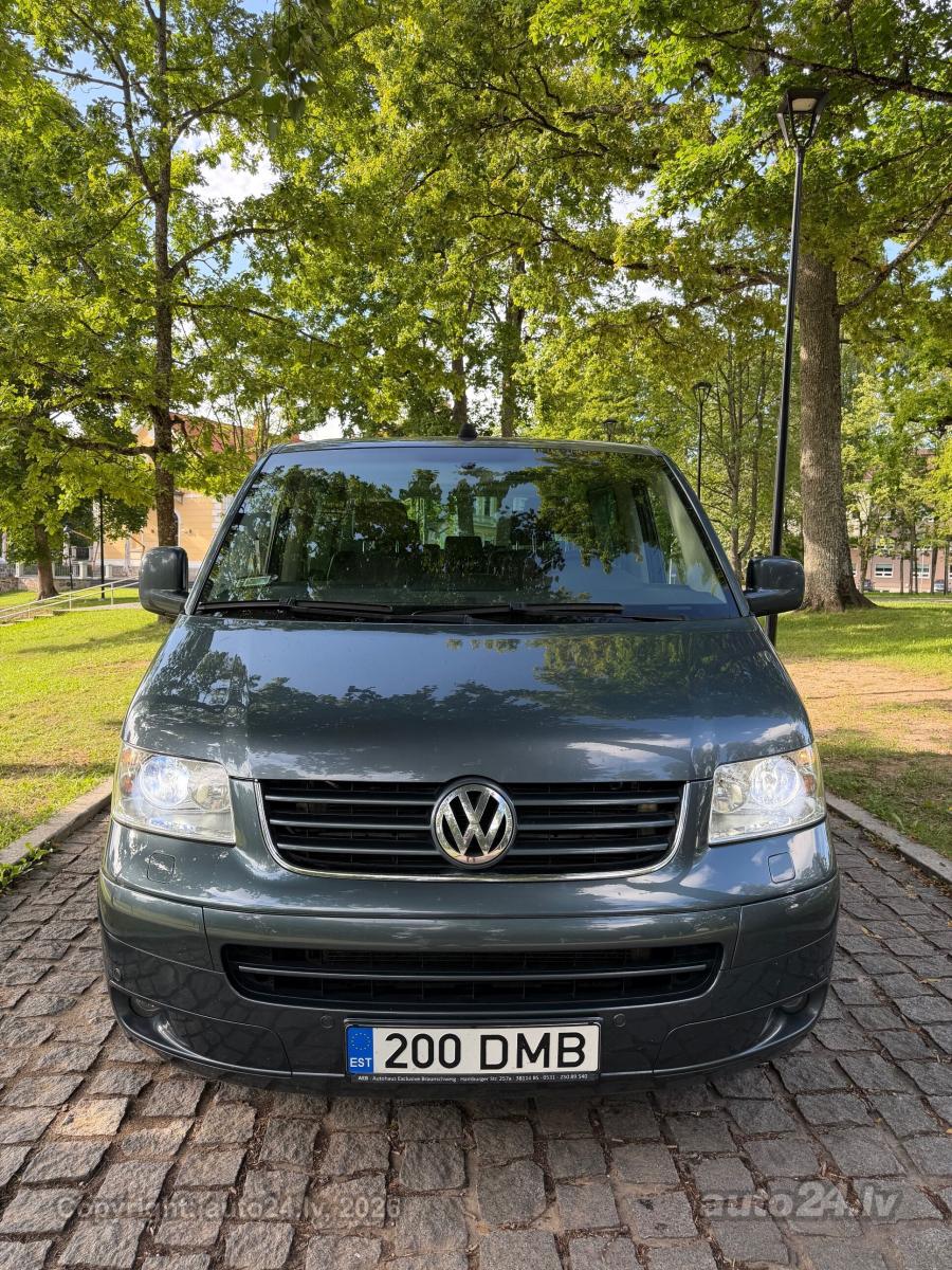 Pelēks Volkswagen Multivan 2004 Viljandi, ar dzinēja tilpumu 2.50 L un nobraukumu 317 tūkst. km par 8500 €, foto 4 vietnē AUTOMOTO.COM.LV