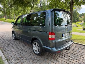 Pelēks Volkswagen Multivan 2004 Viljandi, ar dzinēja tilpumu 2.50 L un nobraukumu 317 tūkst. km par 8500 €, foto 5 vietnē AUTOMOTO.COM.LV