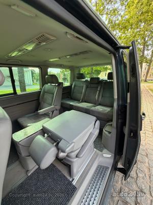 Pelēks Volkswagen Multivan 2004 Viljandi, ar dzinēja tilpumu 2.50 L un nobraukumu 317 tūkst. km par 8500 €, foto 10 vietnē AUTOMOTO.COM.LV