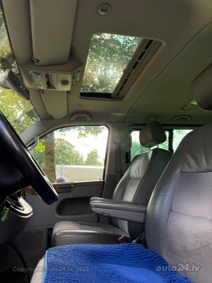 Pelēks Volkswagen Multivan 2004 Viljandi, ar dzinēja tilpumu 2.50 L un nobraukumu 317 tūkst. km par 8500 €, foto 12 vietnē AUTOMOTO.COM.LV