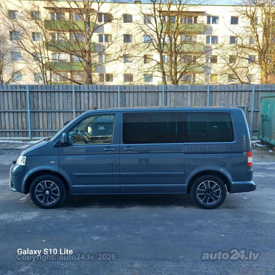 Pelēks Volkswagen Multivan 2005 Tartu, ar dzinēja tilpumu 2.50 L un nobraukumu 0 tūkst. km par 4599 €, foto 5 vietnē AUTOMOTO.COM.LV