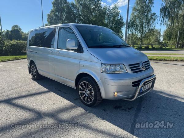 Grey Volkswagen Multivan 2005 in Voru, with an engine capacity of 2.50 L and mileage of 376 thousand km for 6999 €, photo 1 on AUTOMOTO.COM.LV