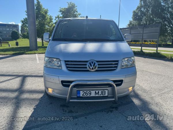 Grey Volkswagen Multivan 2005 in Voru, with an engine capacity of 2.50 L and mileage of 376 thousand km for 6999 €, photo 3 on AUTOMOTO.COM.LV