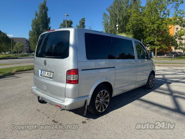 Grey Volkswagen Multivan 2005 in Voru, with an engine capacity of 2.50 L and mileage of 376 thousand km for 6999 €, photo 4 on AUTOMOTO.COM.LV