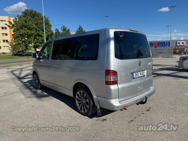 Grey Volkswagen Multivan 2005 in Voru, with an engine capacity of 2.50 L and mileage of 376 thousand km for 6999 €, photo 5 on AUTOMOTO.COM.LV