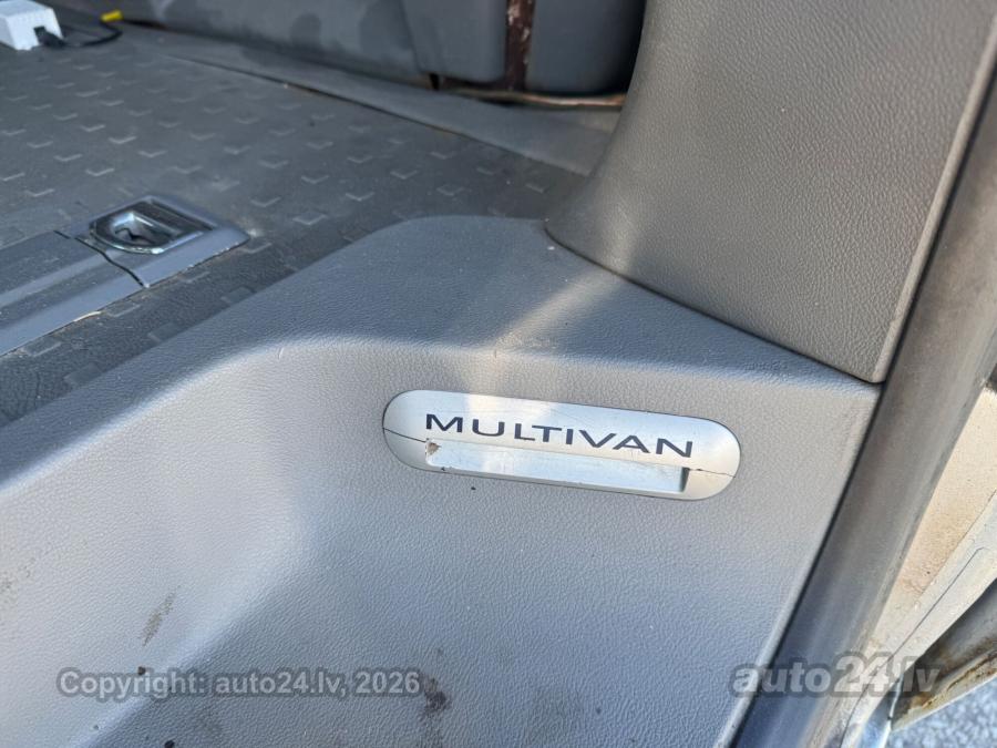 Pelēks Volkswagen Multivan 2005 Veru, ar dzinēja tilpumu 2.50 L un nobraukumu 376 tūkst. km par 6999 €, foto 7 vietnē AUTOMOTO.COM.LV
