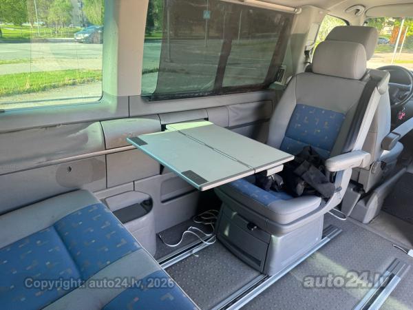 Grey Volkswagen Multivan 2005 in Voru, with an engine capacity of 2.50 L and mileage of 376 thousand km for 6999 €, photo 8 on AUTOMOTO.COM.LV