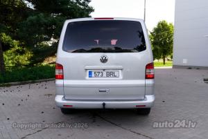 Grey Volkswagen Multivan 2005 in Tartu, with an engine capacity of 2.50 L and mileage of 349 thousand km for 7000 €, photo 6 on AUTOMOTO.COM.LV