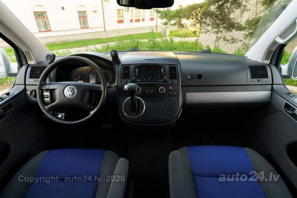 Grey Volkswagen Multivan 2005 in Tartu, with an engine capacity of 2.50 L and mileage of 349 thousand km for 7000 €, photo 7 on AUTOMOTO.COM.LV